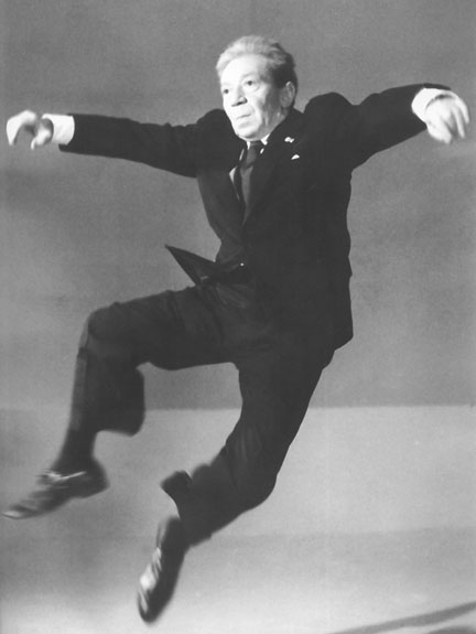 Frederick Hollander Music - Photo of 'Frederick Hollander jumping'